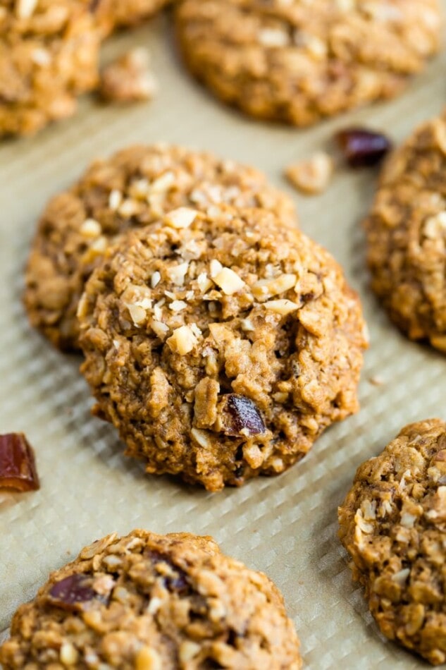 Oatmeal Date Cookies (vegan + gf) - Eating Bird Food