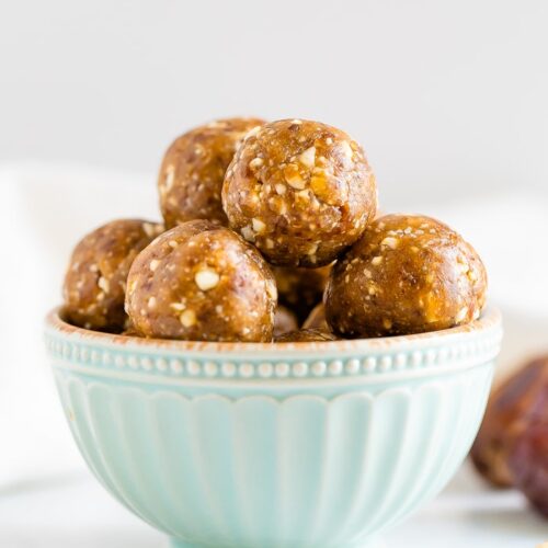 How to Make Date Energy Balls (10 Recipes) - Eating Bird Food