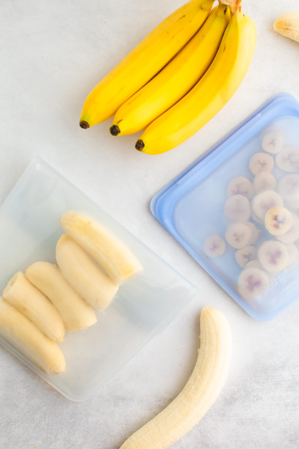 How to Freeze Bananas (2 Ways) - Eating Bird Food