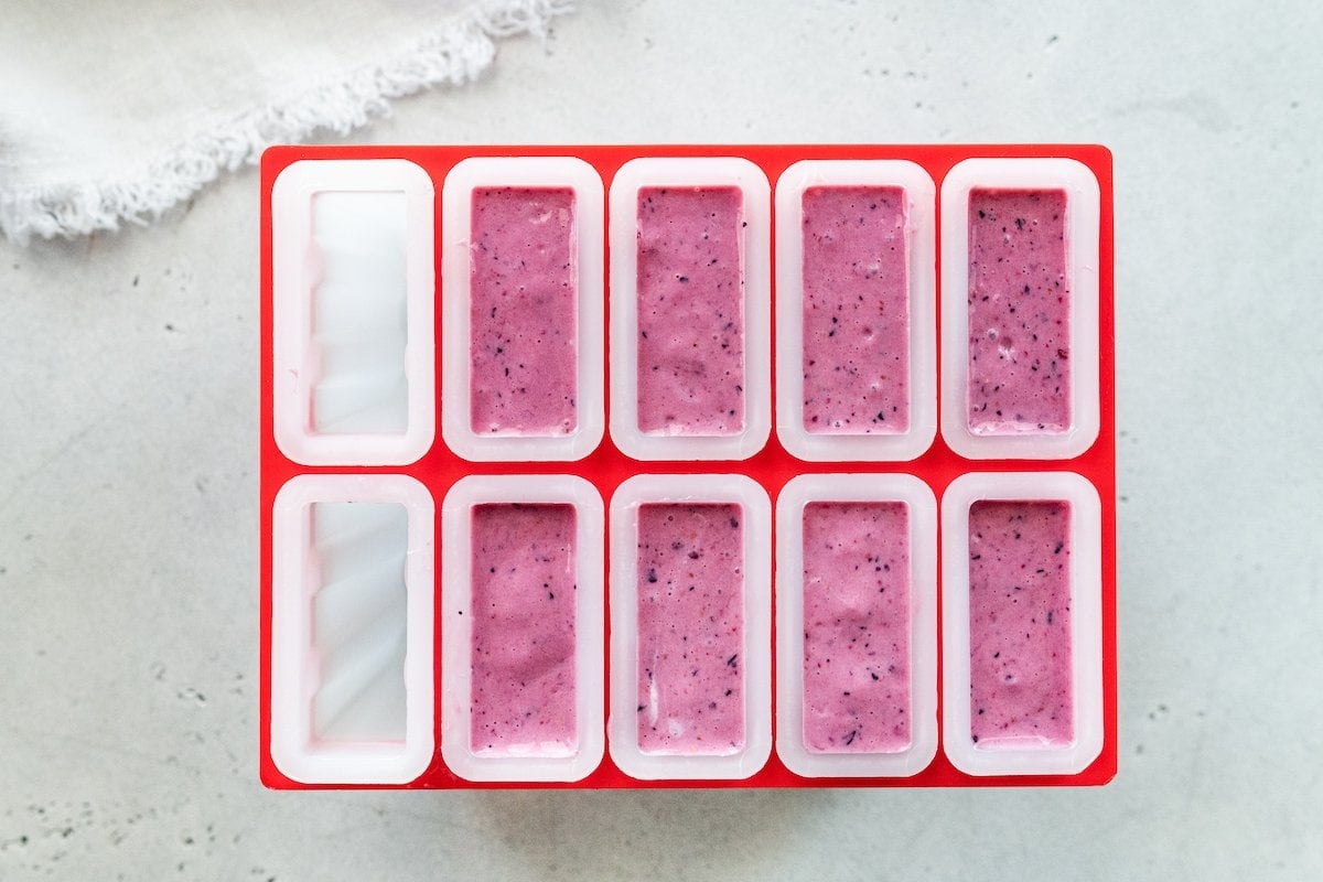 Greek Yogurt Popsicles (3 Ingredients) - Eating Bird Food