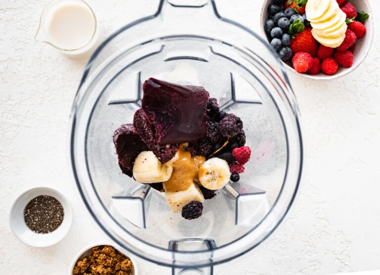 Perfect Acai Bowl - Eating Bird Food