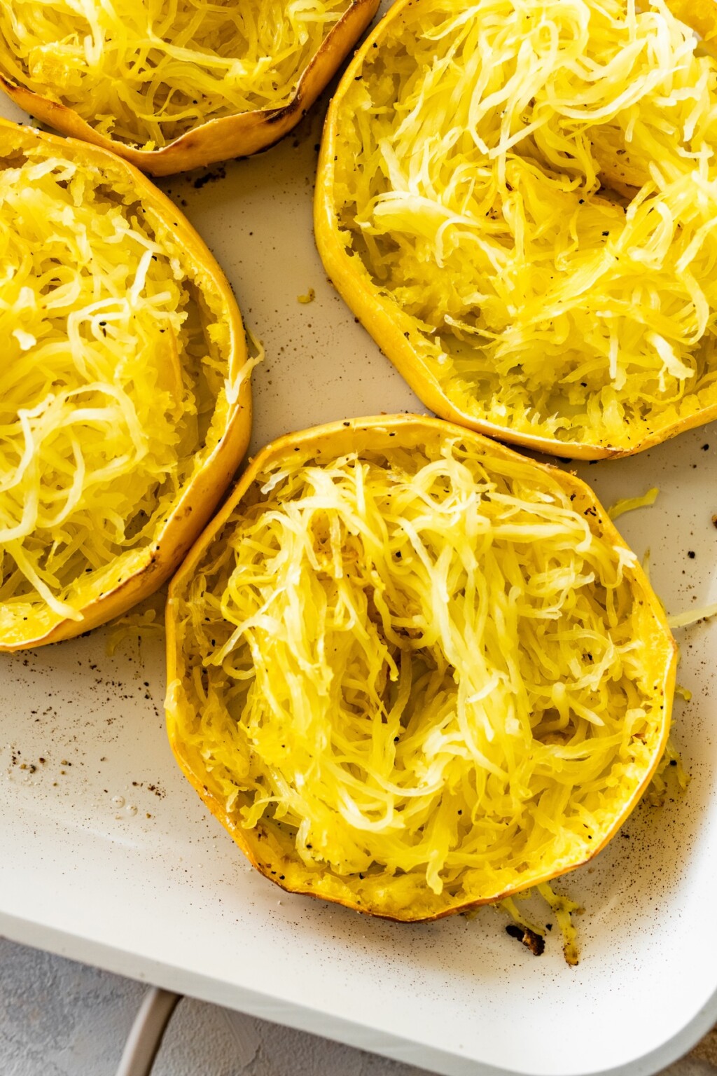 How to Cook Spaghetti Squash (The Best Way) - Eating Bird Food