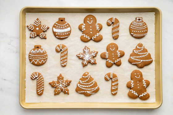 Soft Gingerbread Cookies Recipe (Perfect for Decorating) - Eating Bird Food