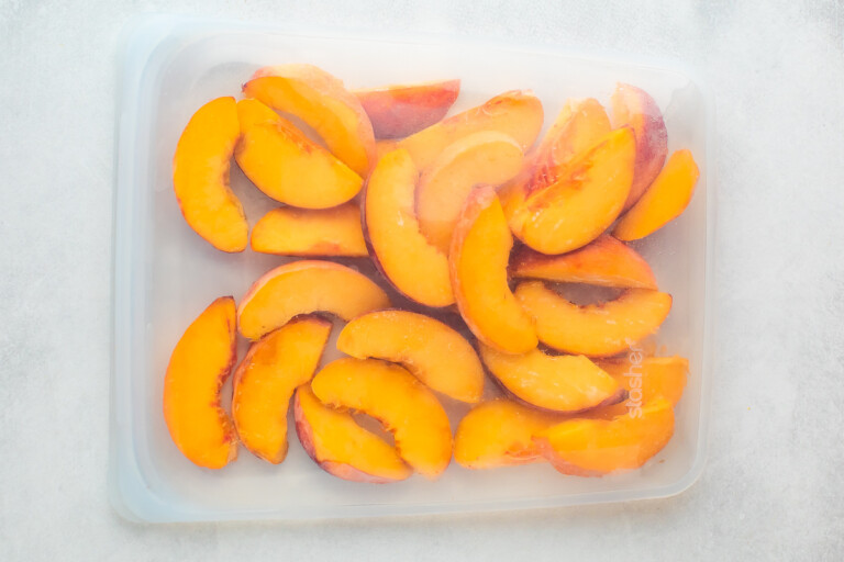 How to Freeze Peaches {Step by Step Guide} - Eating Bird Food